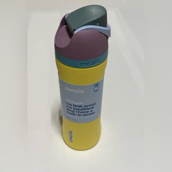 owala | Dining | New Owala Insulated Water Bottle With Builtin Straw ...